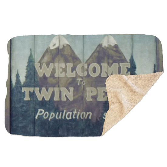 Twin Peaks Welcome to Twin Peaks Sherpa Blanket – Paramount Shop